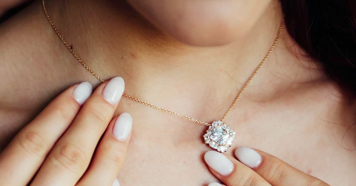Necklace Styles Guide - Jewelry Education & Buying Guide | ICONIC